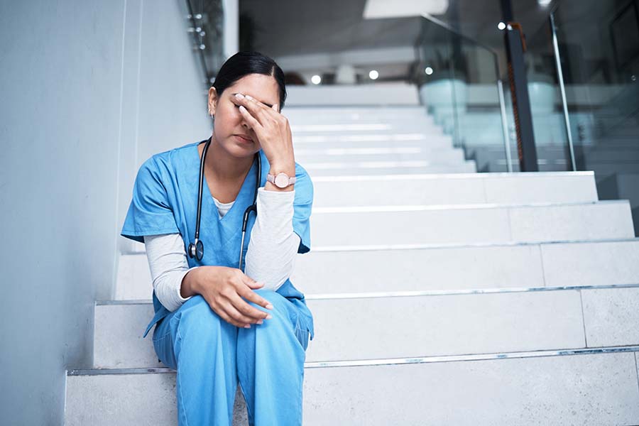 Cómo evitar el burnout en enfermería | Universidad Nexus